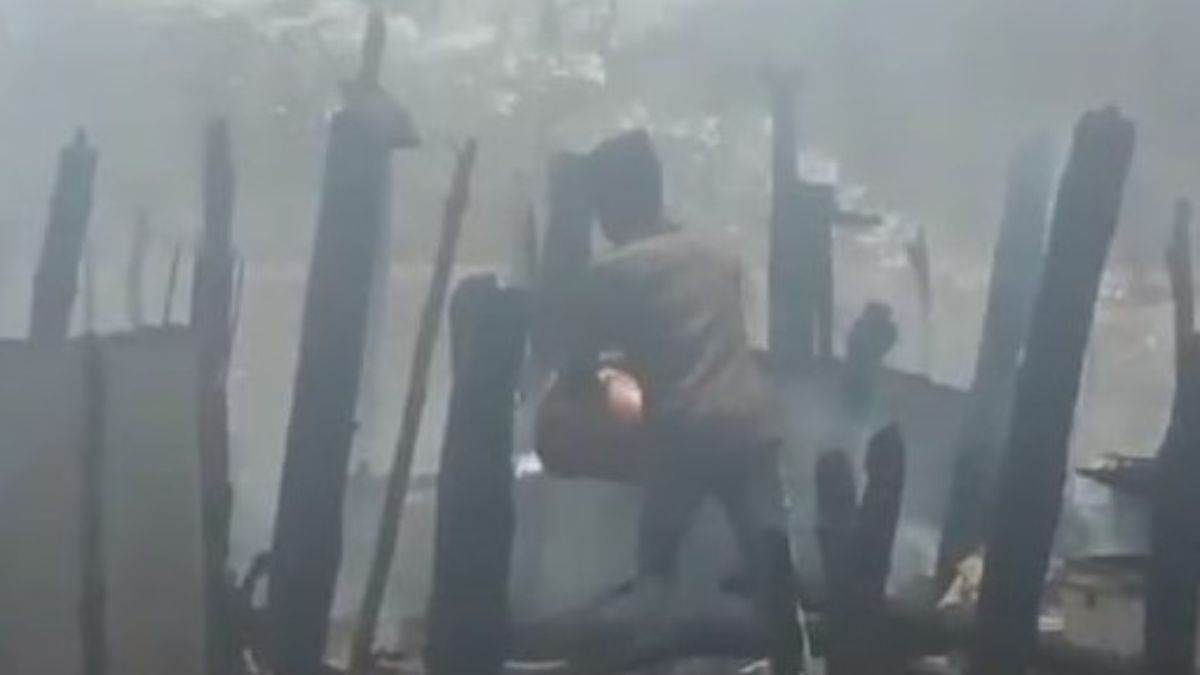 Fire in Harda: हरदा जिले के झापनादेह गांव में आग से पांच मकान जलकर खाक ...