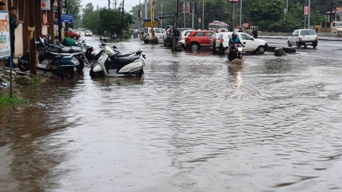 MP Weather Update: मध्य प्रदेश में 4 वेदर सिस्टम एक्टिव, 11 जिलों में Heavy Rain का अलर्ट... अब ...