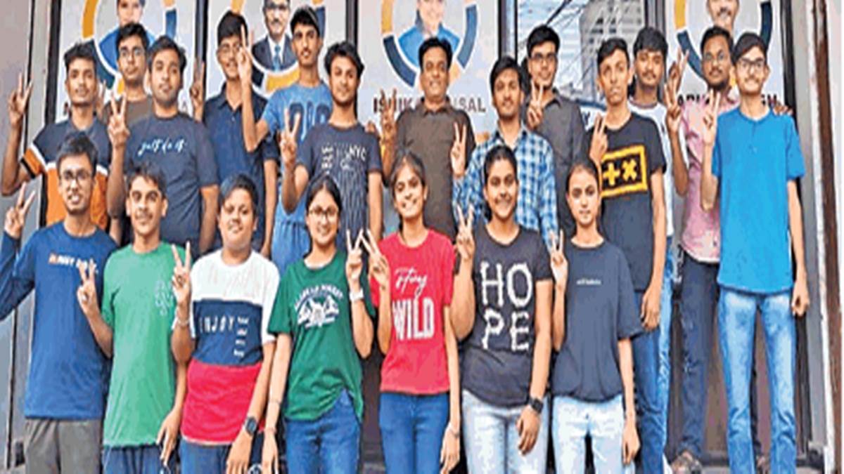 JEE Mains Result: ग्वालियर के आदित्य सिंह तोमर ने हासिल की देश में ...