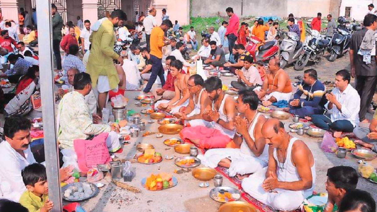 Shradh Paksha 2023: श्राद्ध पक्ष में उज्जैन के सिद्धवट, रामघाट और ...