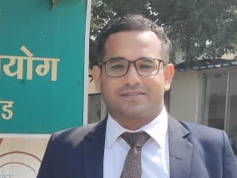 CGPSC में दूसरी और यूपीएससी में एक बार चयनित हुए आकाश कुमार तो दो दोस् ...