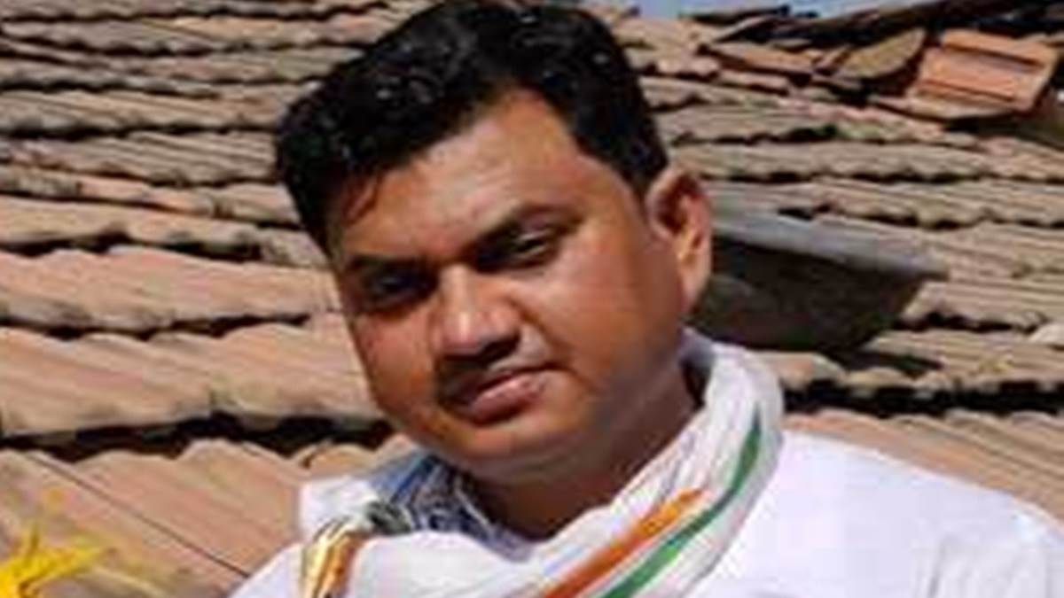 MP Election 2023: पांच वर्ष में मनावर विधायक हीरालाल अलावा लखपति से ...