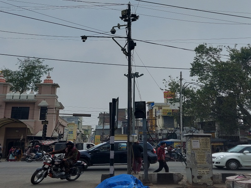 बैरागढ़ के चंचल चौराहे पर लगे सीसीटीवी सुधरे, यातायात व्‍यवस्‍था में होगा सुधार - Improvement of ...
