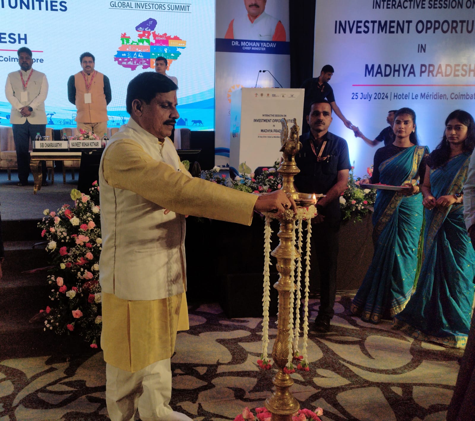 MP Politics: मोदी के सुशासन की राह पर मोहन सरकार, शीघ्र समाधान पर जोर को मिली नई जिम्मेदारी - MP ...