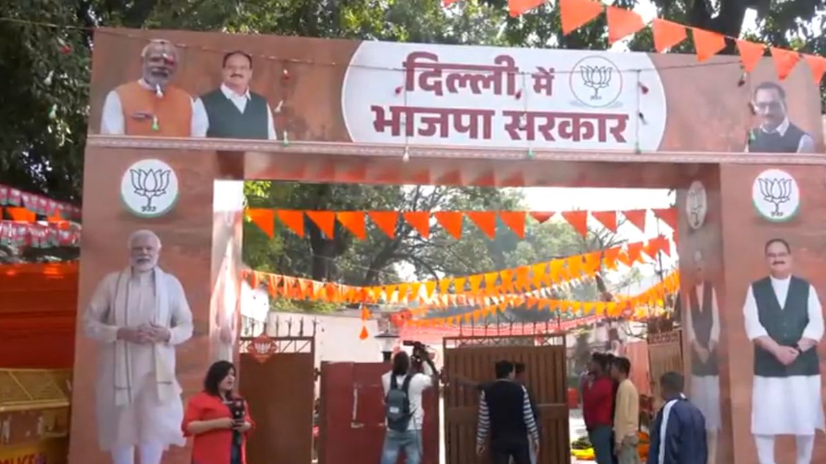 Next Delhi CM: रेखा गुप्ता को चुना गया दिल्ली विधायक दल का नेता, 26 साल ...