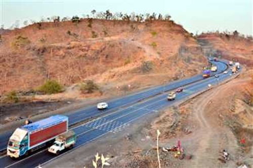 Ganpati Ghat: गणपति घाट पर दुर्घटनाओं को रोकने के लिए बन रही सड़क, अब ...