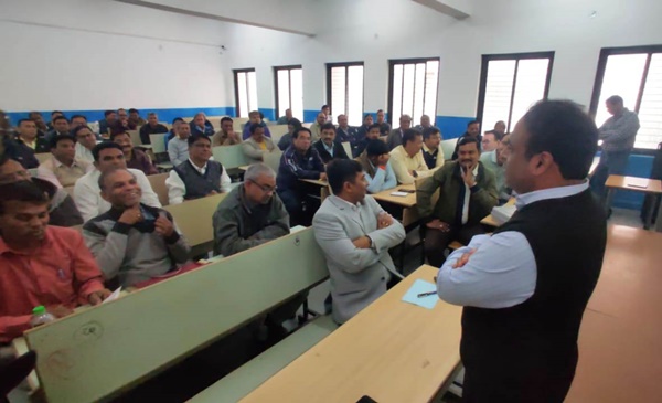 Indore Vote Counting 2023: इंदौर में मतगणना के एक घंटे पहले मतगणना ...