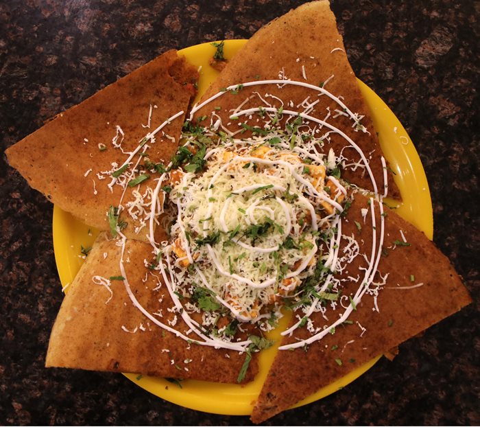 Indori Food: दक्षिण के डोसा में इंदौर का 'उत्साही' तड़का - Indori Food ...