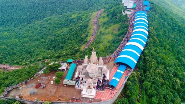 Barwani News: नागदेवता भीलटदेव के दर्शन करने आने वाले श्रद्धालुओं के ...