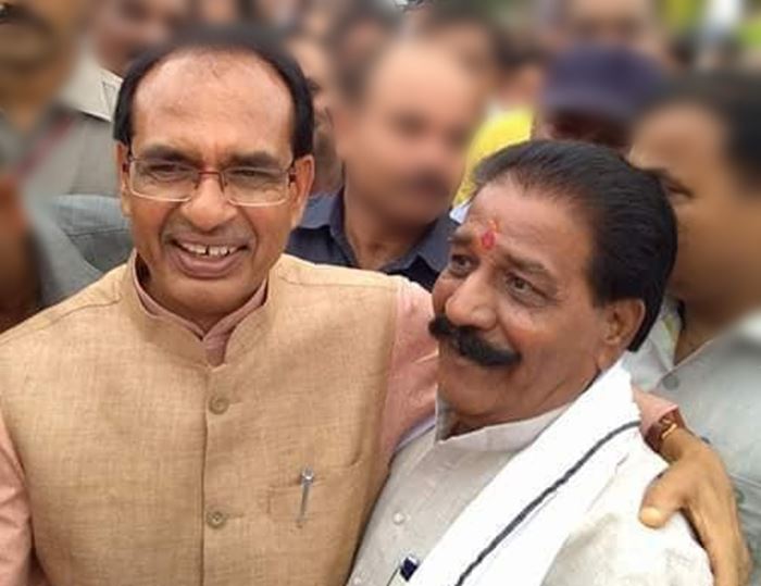 विदिशा से लगातार चार बार भाजपा के विधायक रहे ठाकुर मोहर सिंह का निधन ...