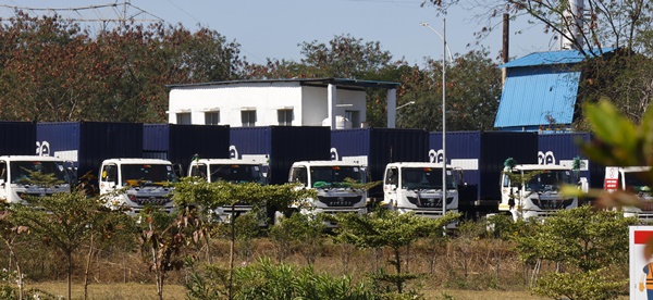 Pithampur Incinerator Plant: कचरे को नष्ट करते समय चार एयर क्वालिटी ...