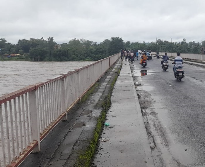 Balaghat weather : बालाघाट में भारी बारिश, नदी नाले उफान पर, कई मार्गों ...