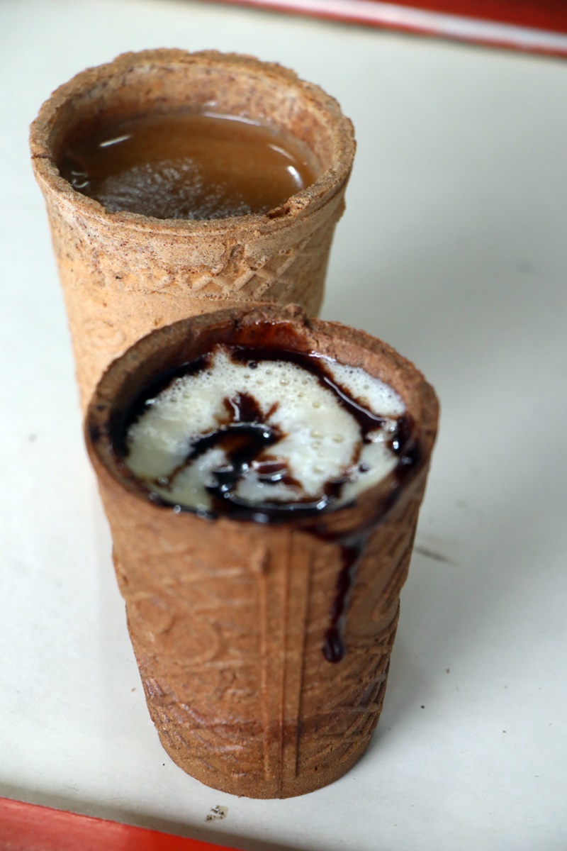 Taste of Indore: मिट्टी की हांडी में बनी चाय, जिसे पीने के बाद गिलास ...