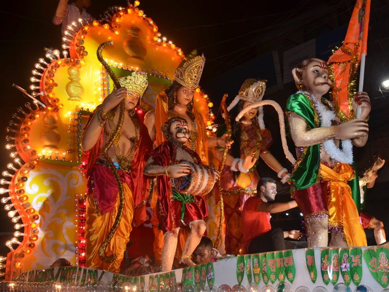 Ganesh Jhanki 2022: जाते-जाते मेघों को भी रुला गए बप्‍पा, बारिश के बीच ...