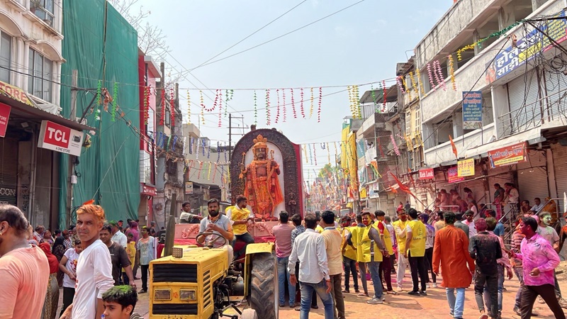Live Indore Rangpanchami Ger 2024: रंगों में सराबोर हुआ इंदौर, गेर में ...