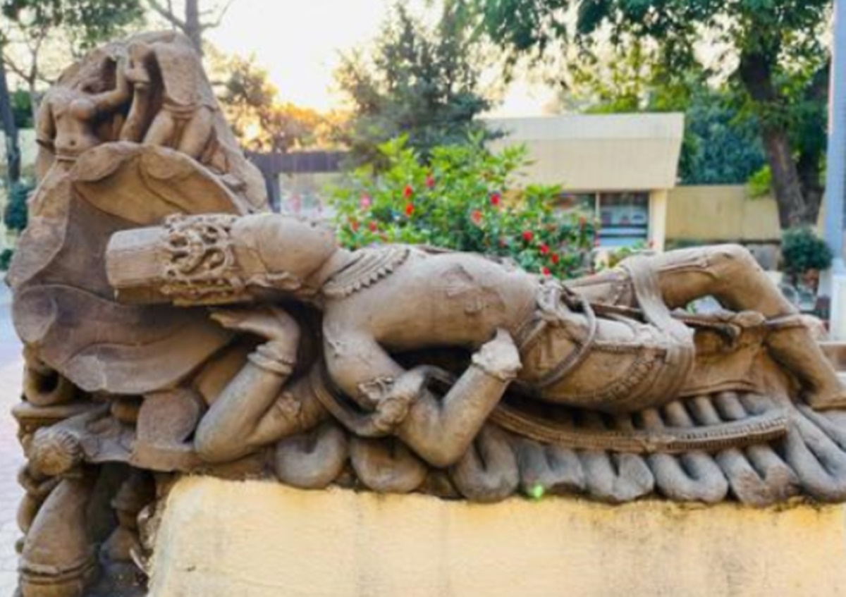 इंदौर के 100 साल पुराने केंद्रीय संग्रहालय की दशा सुधरेगी... तकनीक ...