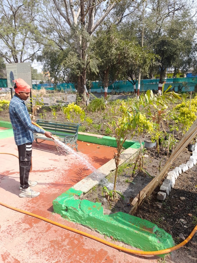 Indore News: परिंदों और वनस्पतियों की दुनिया को जानना है तो चले आइए ...