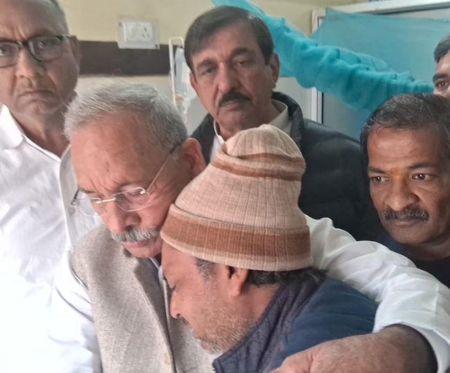 Baghpat News: भगवान आदिनाथ को लड्डू चढ़ाते समय निर्माण महोत्सव में टूटा ...