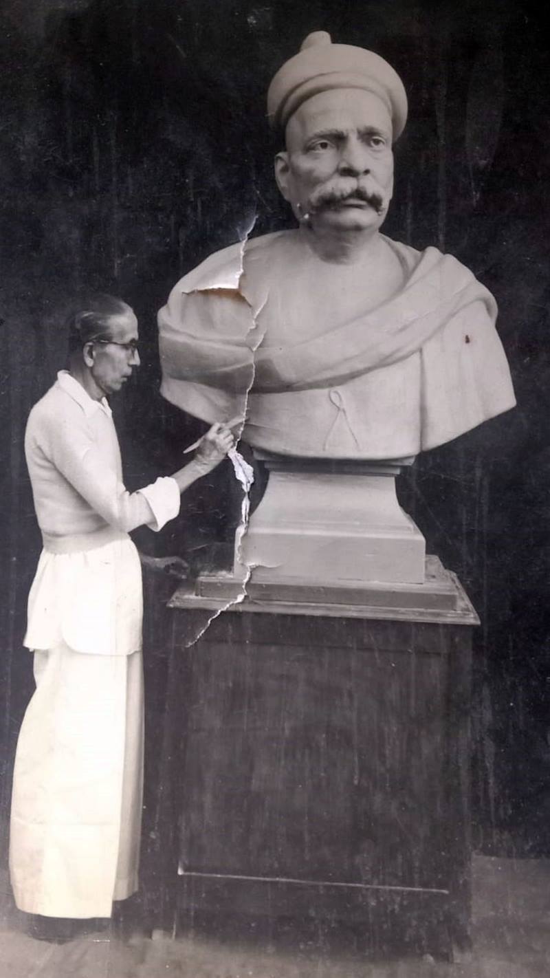 Indore News: धार का फड़के स्टुडियो, जहां प्रतिमाएं ऐसी जो सजीव होने का ...