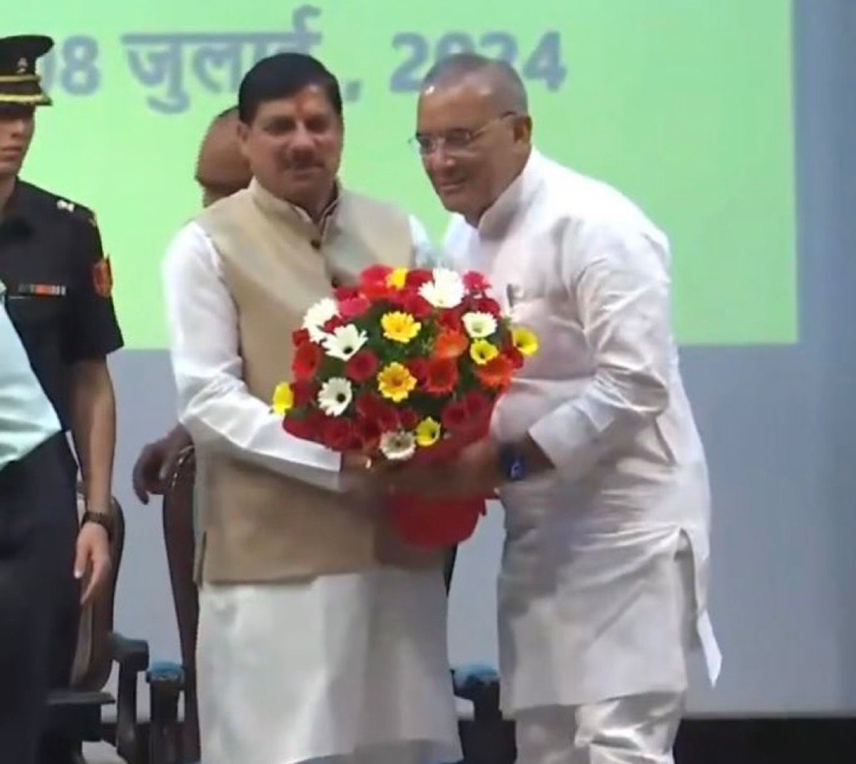 MP Cabinet Expansion: रामनिवास रावत के शपथ ग्रहण के दौरान गफलत, दूसरी बार दोहराई गई पूरी ...