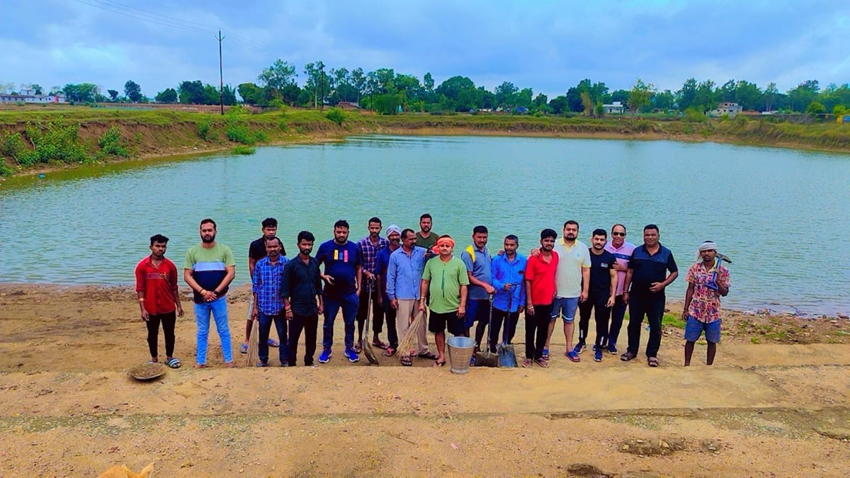 Ambikapur News: टीएस सिंहदेव के उपमुख्यमंत्री बनने की खुशी में युवाओं ...