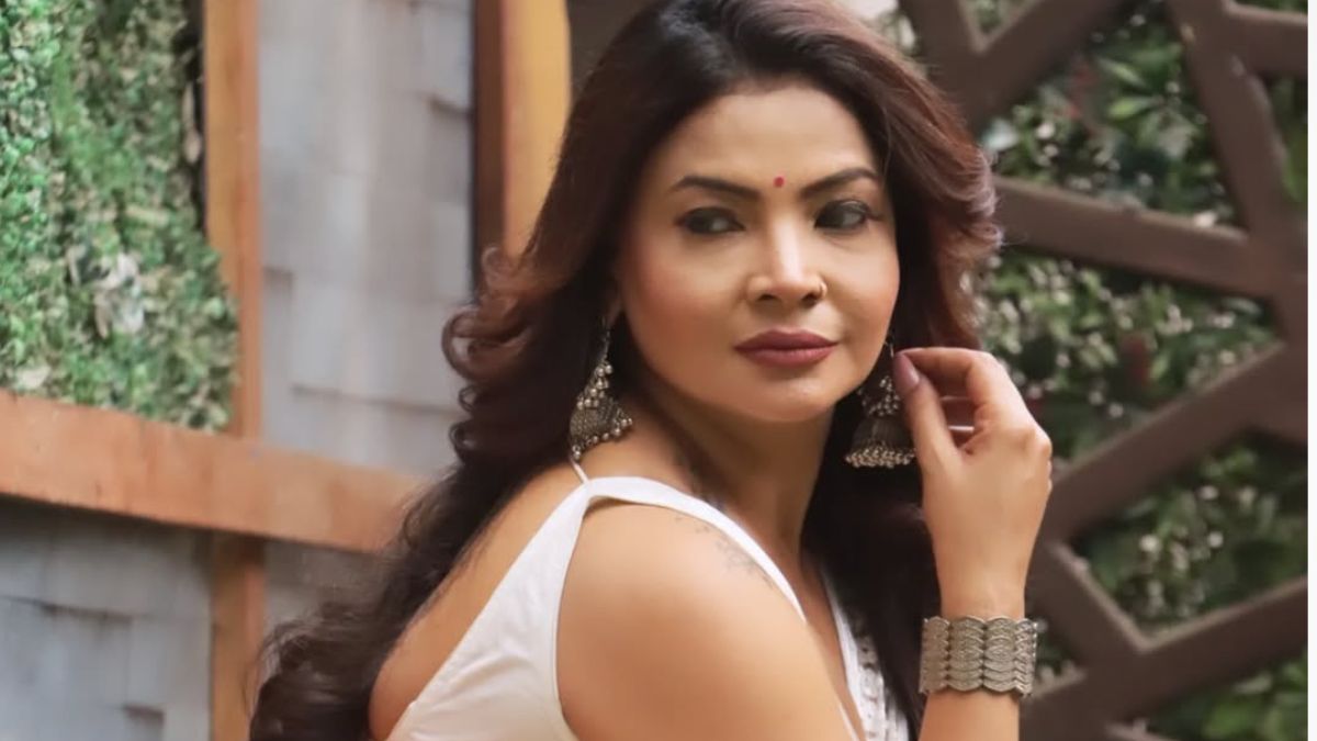 ये हैं Ullu Web Series की टॉप 20 एक्ट्रेस, बोल्ड और एडल्ट कंटेंट से करती हैं मोटी कमाई...देखें ...