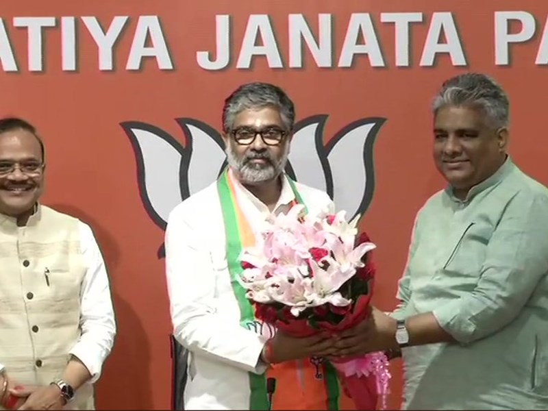 Neeraj Shekhar Joined BJP: समाजवादी पार्टी से इस्तीफे के बाद नीरज शेखर ...