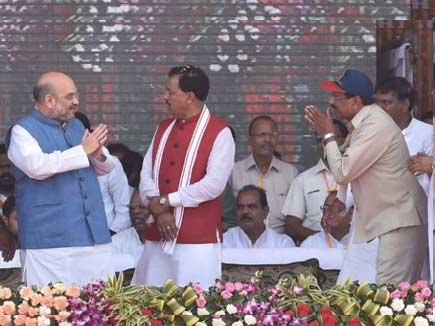 जूती साफ करने वाले पदम सिंह भी मायावती का साथ छोड़ भाजपा में हुए शामिल