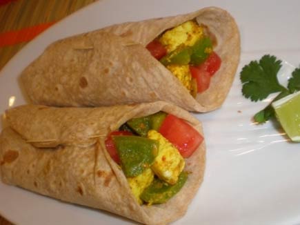 ऐसे बनाएं पौष्टिकता से भरपूर 'पनीर रोल'