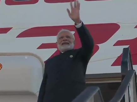 10वें ब्रिक्स सम्मेलन में भाग लेने के बाद पीएम मोदी स्वदेश रवाना, जानिए ...