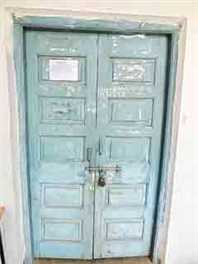 रेडियो में प्रसारण और क्लॉस में सन्नाटा