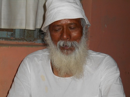 कभी सिर पर लाल कपड़ा और कमर में रिवाल्वर थी