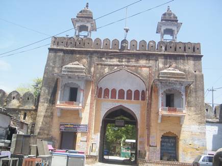 अनमोल धरोहर हो रही जर्जर, शाजापुर का शाहजहांकालीन किला उपेक्षित