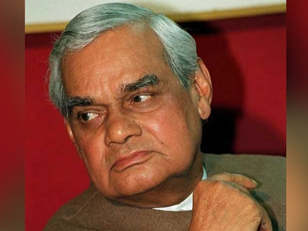 शब्दों के बाजीगर तो आप रहे ही, चुप रहने की कला भी आपने बखूबी सिखाई, अटल ...