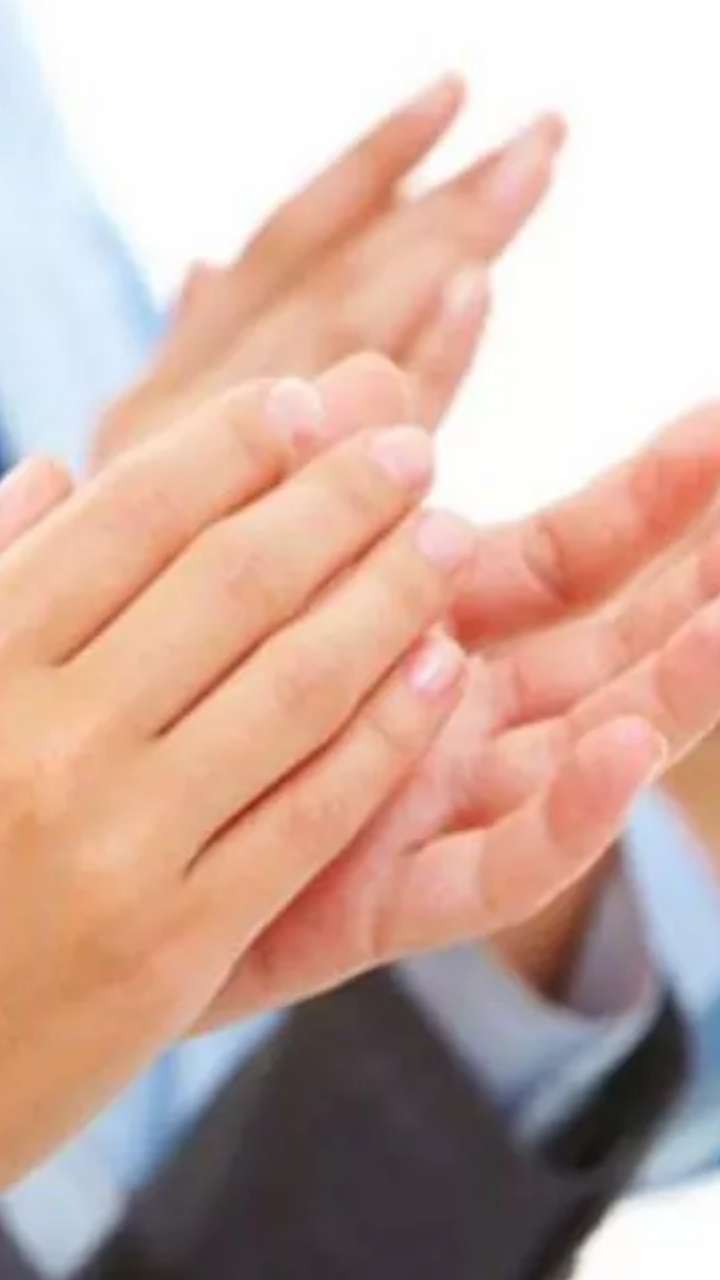 health tips: you will be surprised to know the benefits of clapping